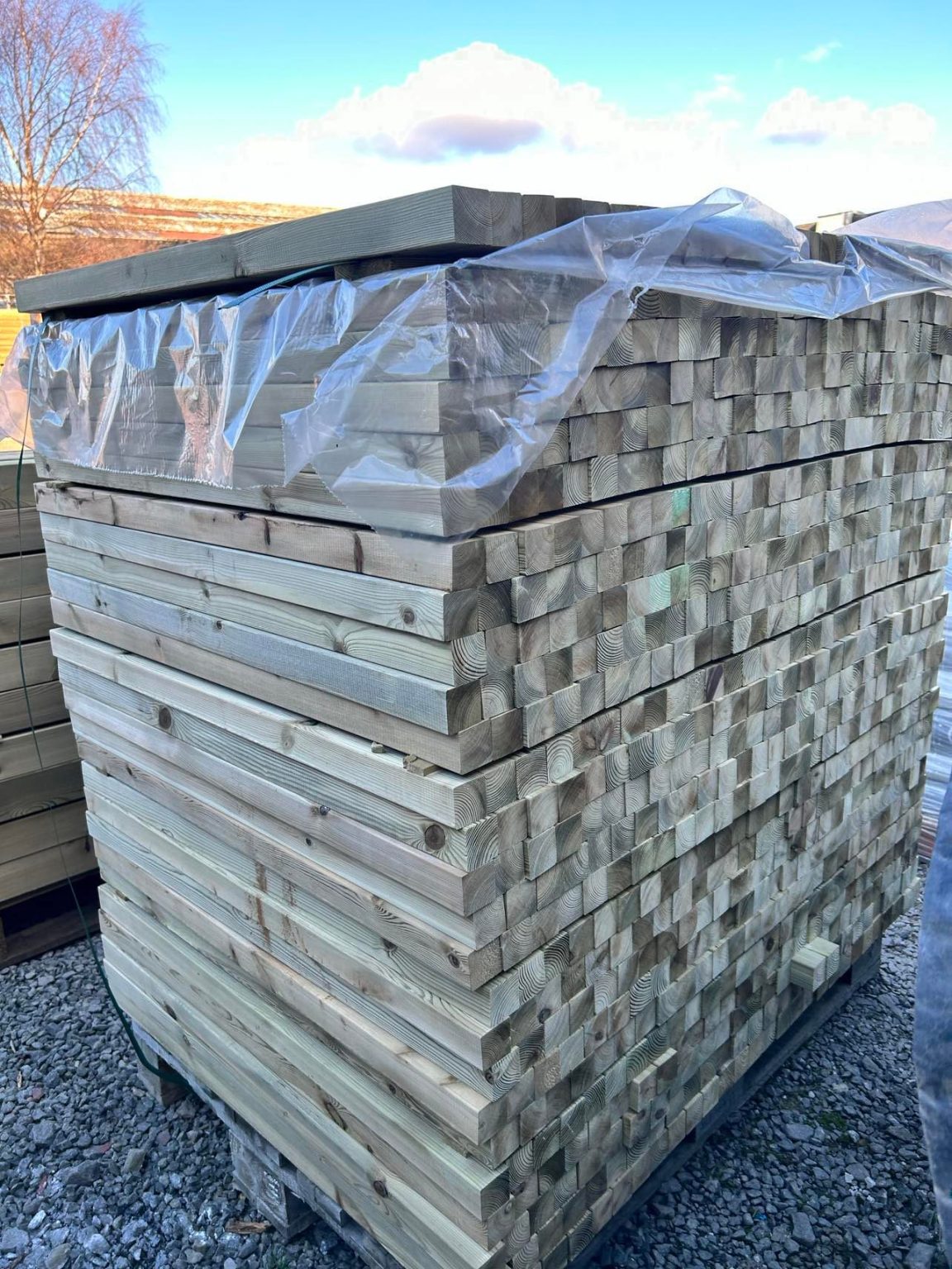 Plain Square Decking Spindle - SJS Fencing